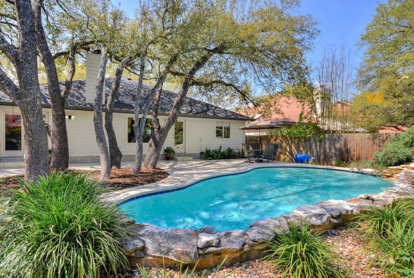 13013 Partridge Bend | Hunters Chase - Laurie Flood Realtor Austin TX